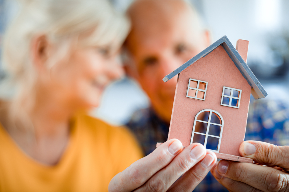 The Benefits of Downsizing for Retirement in Lombard, IL | Beacon Hill